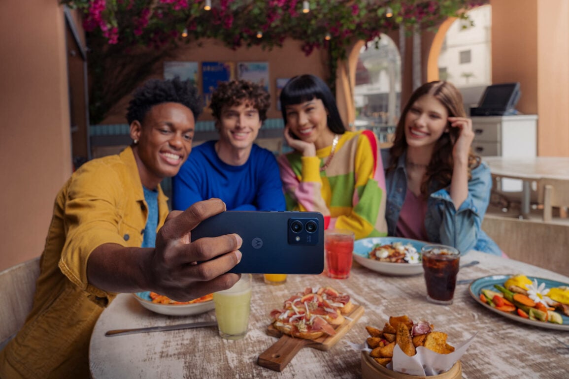 Motorola Moto G84 5G review: screen time