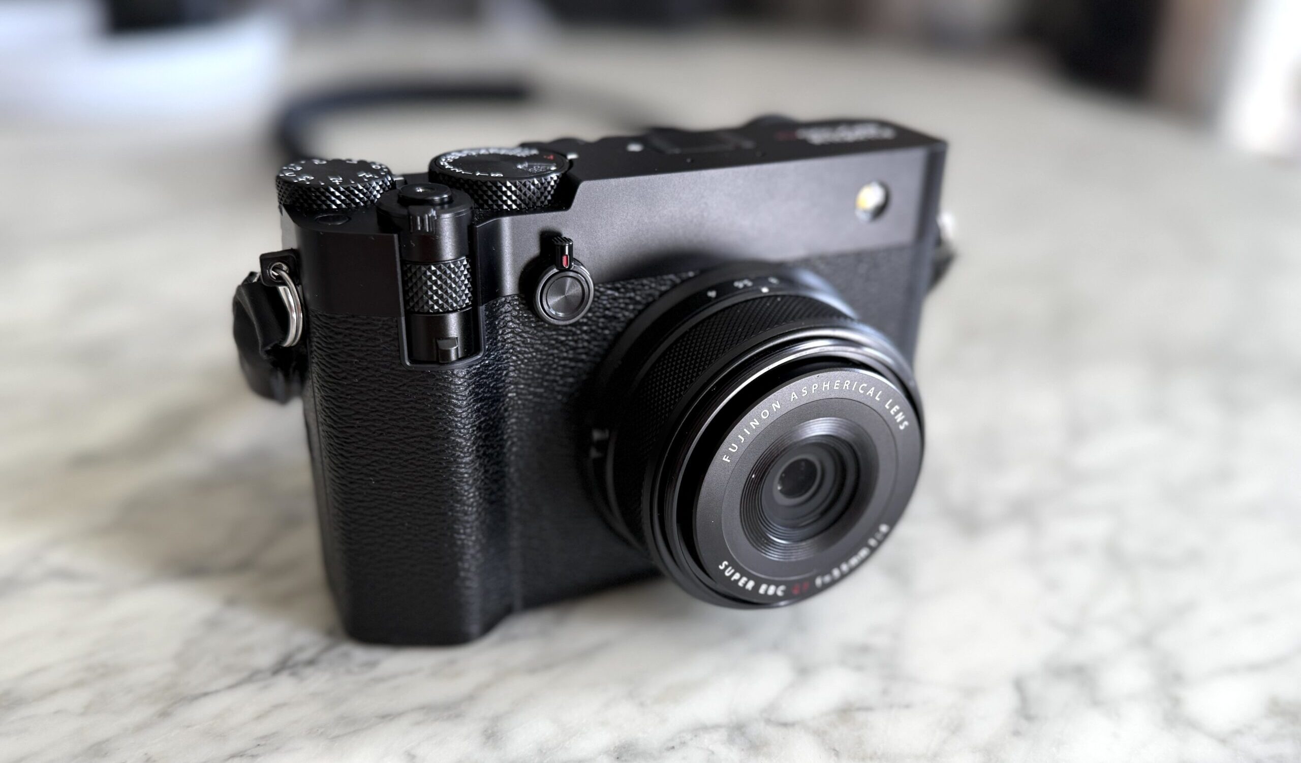 Petite Fujifilm X Half captures film vibes in a digital camera