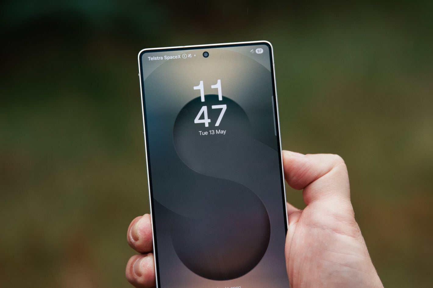 Telstra launches satellite text messaging to more devices