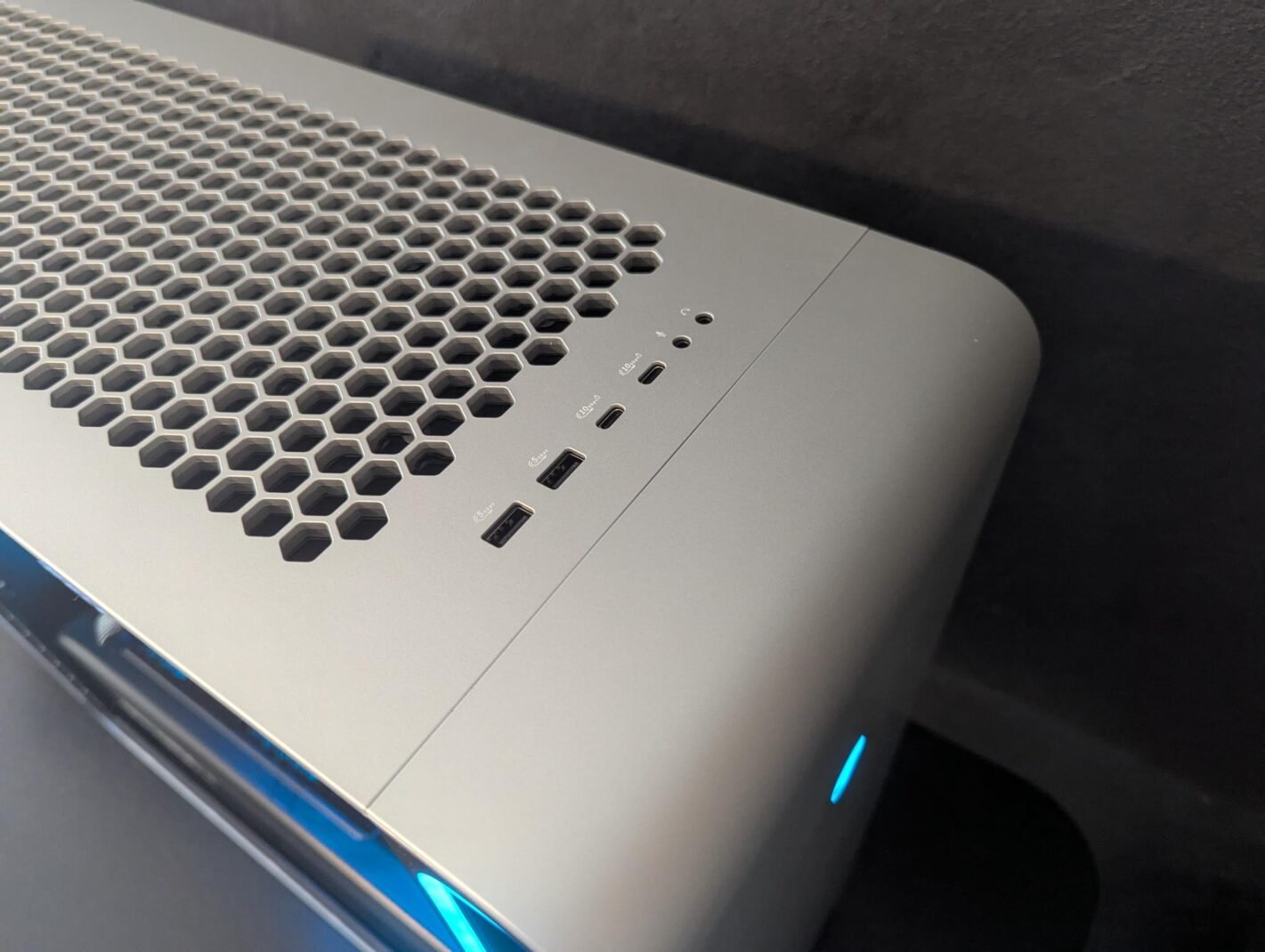 Alienware Area-51 PC review: Quiet performance, loud price tag