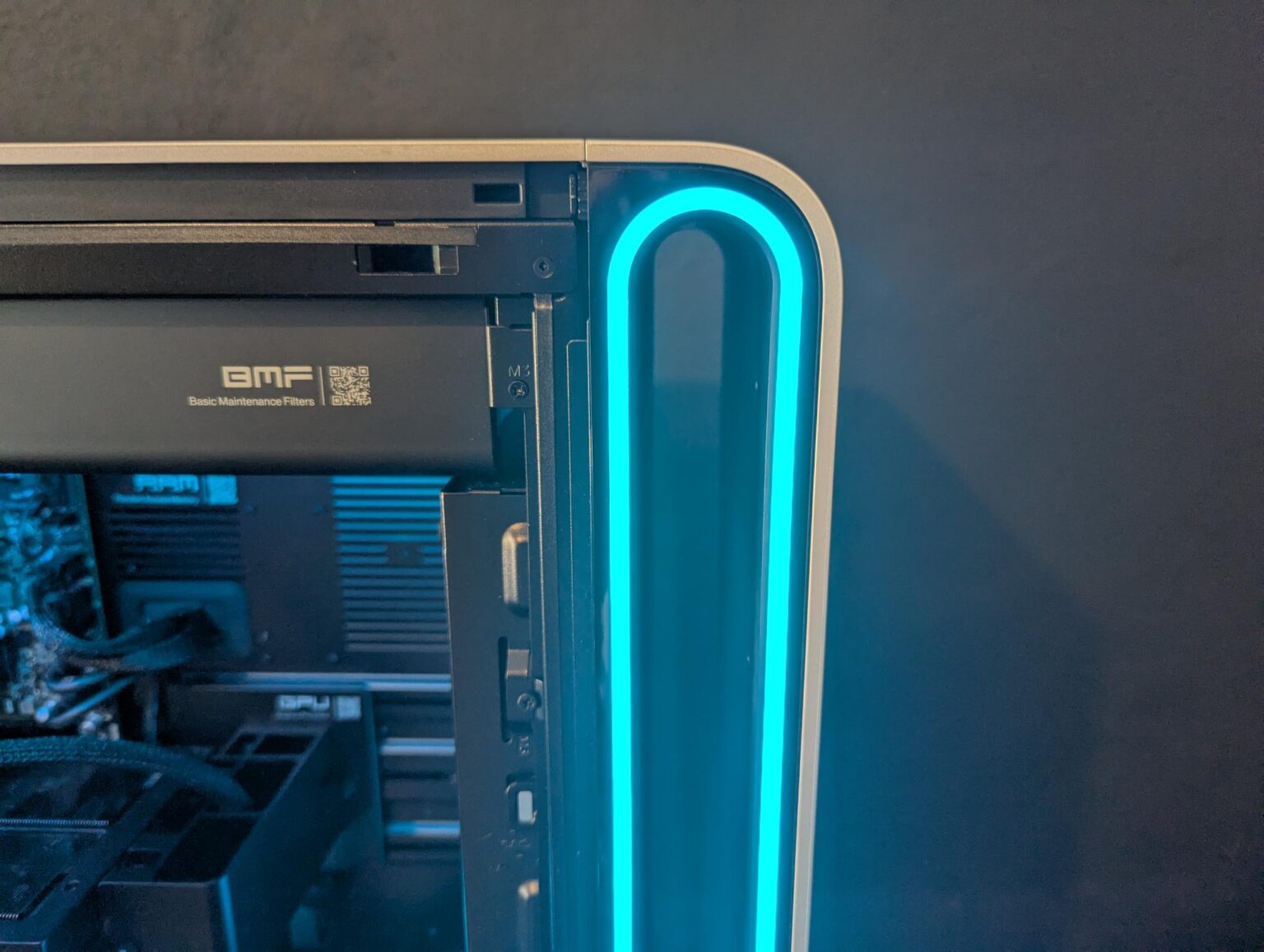 Alienware Area-51 PC review: Quiet performance, loud price tag