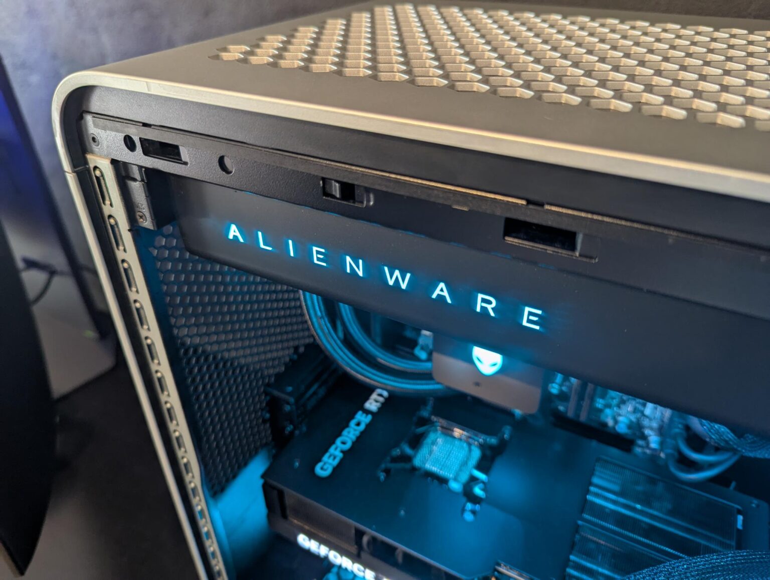 Alienware Area-51 PC review: Quiet performance, loud price tag